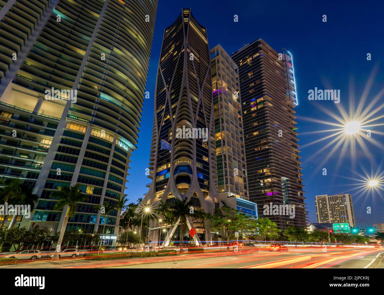 One Thousand Museum High-rise Building by Architect Zaha Hadid, Skyline ...
