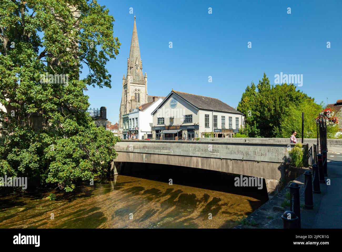 Summer midday on river Avon in Salisbury city centre, Wiltshire ...
