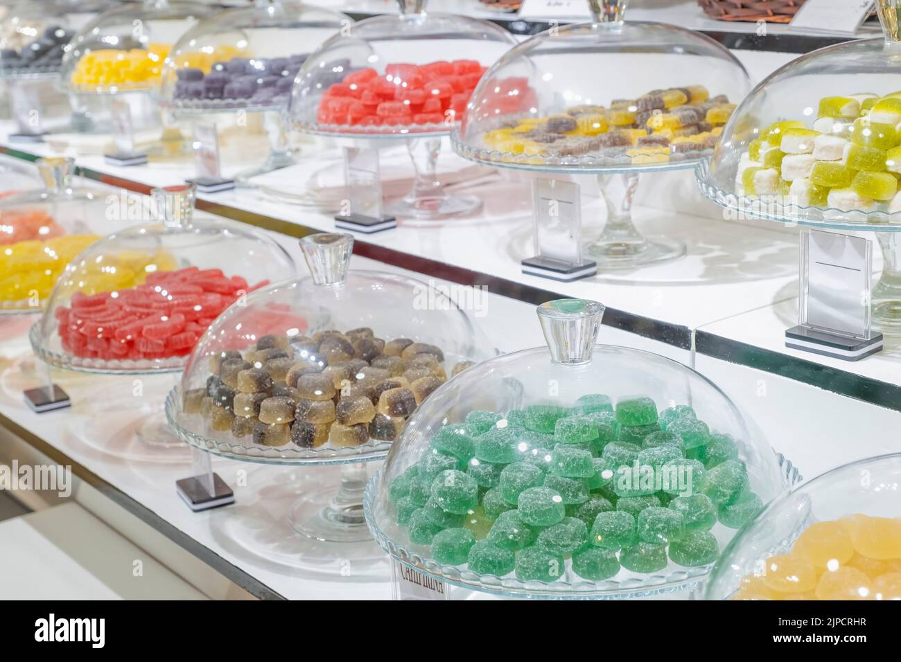 Jelly domes hi-res stock photography and images - Alamy