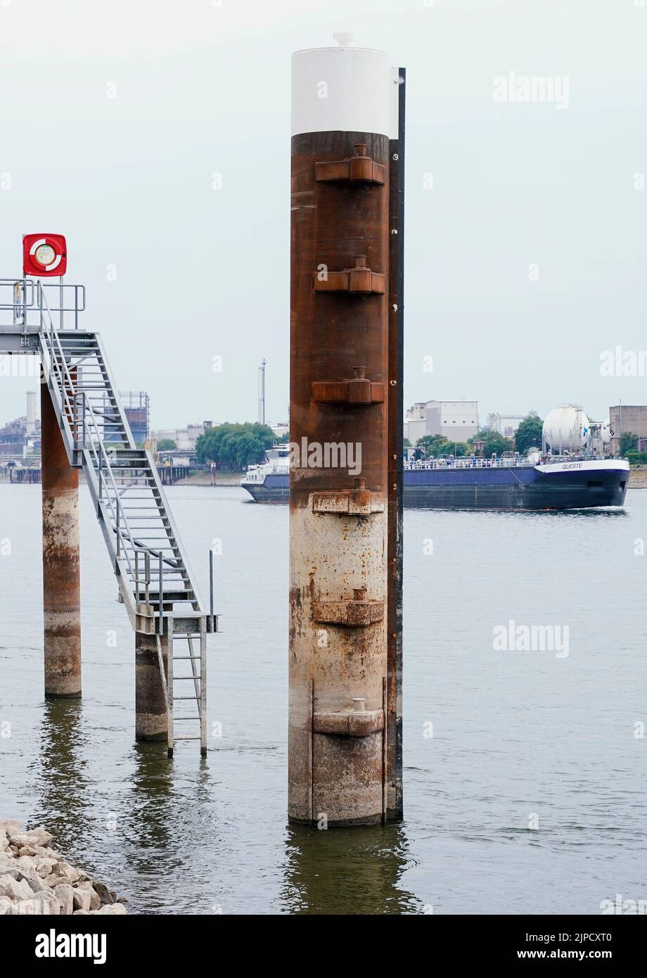 Mannheim, Germany. 17th Aug, 2022. A transport ship sails on the Rhine ...