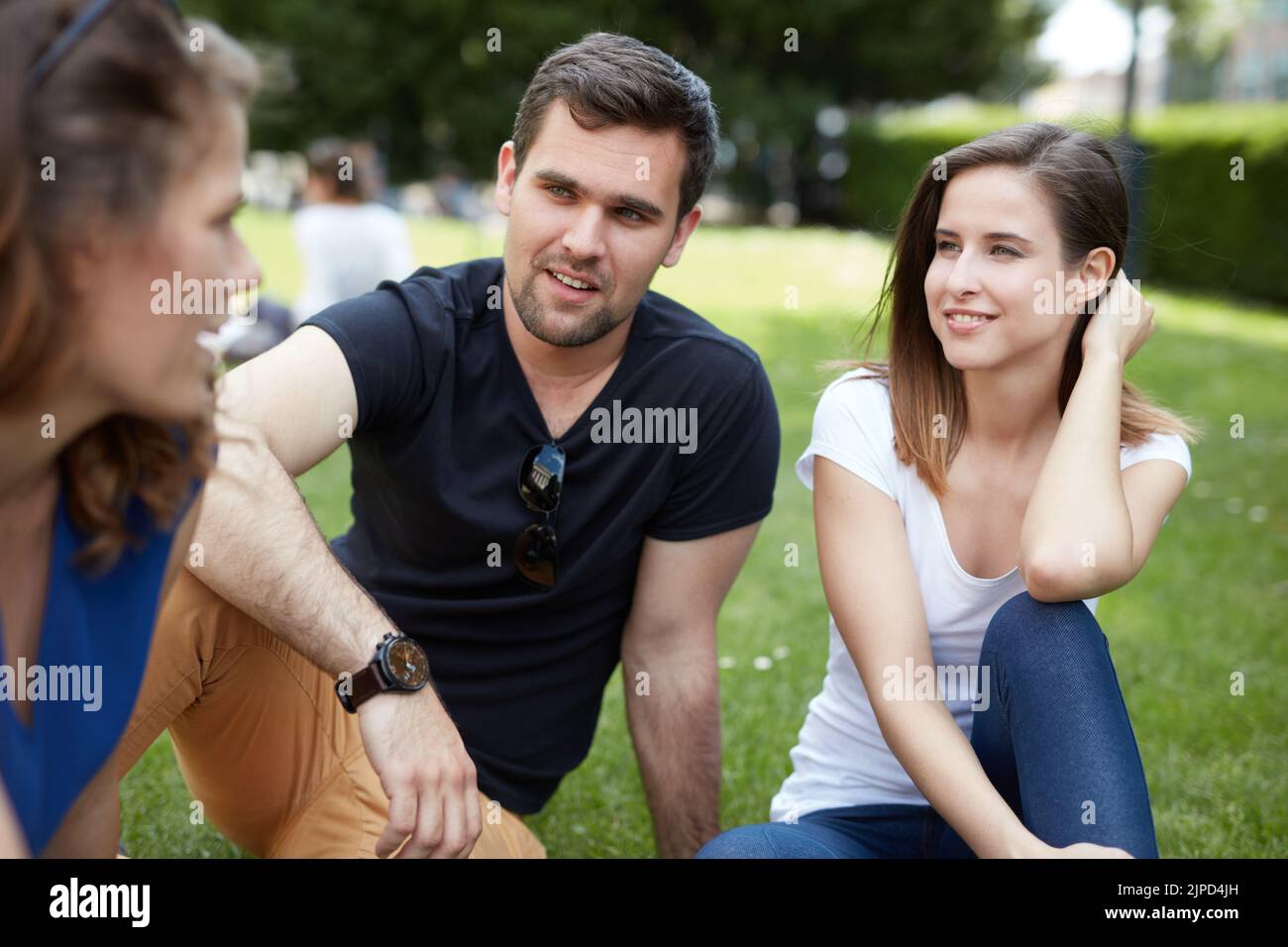Meeting friends in the park hi-res stock photography and images - Alamy