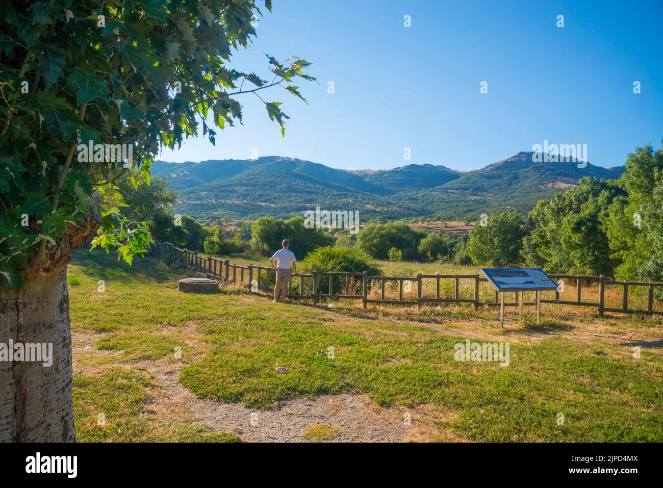 Viewpoint over the reservoir. Pinilla del Valle, Sierra de Guadarrama ...