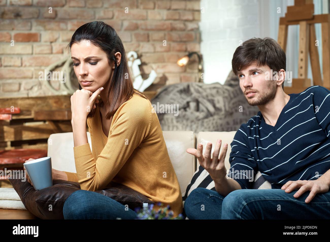 Couple 40s conflict hi-res stock photography and images - Alamy