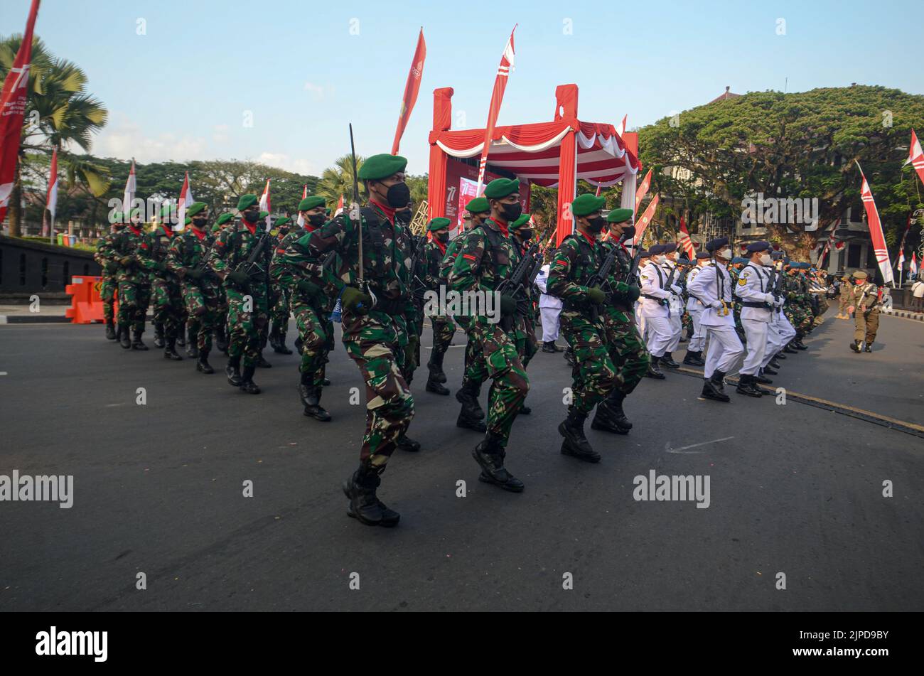 Independence ceremony hi-res stock photography and images - Alamy