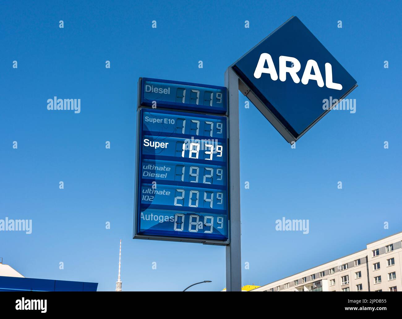 Aral gas station aral petrol stations hi-res stock photography and ...