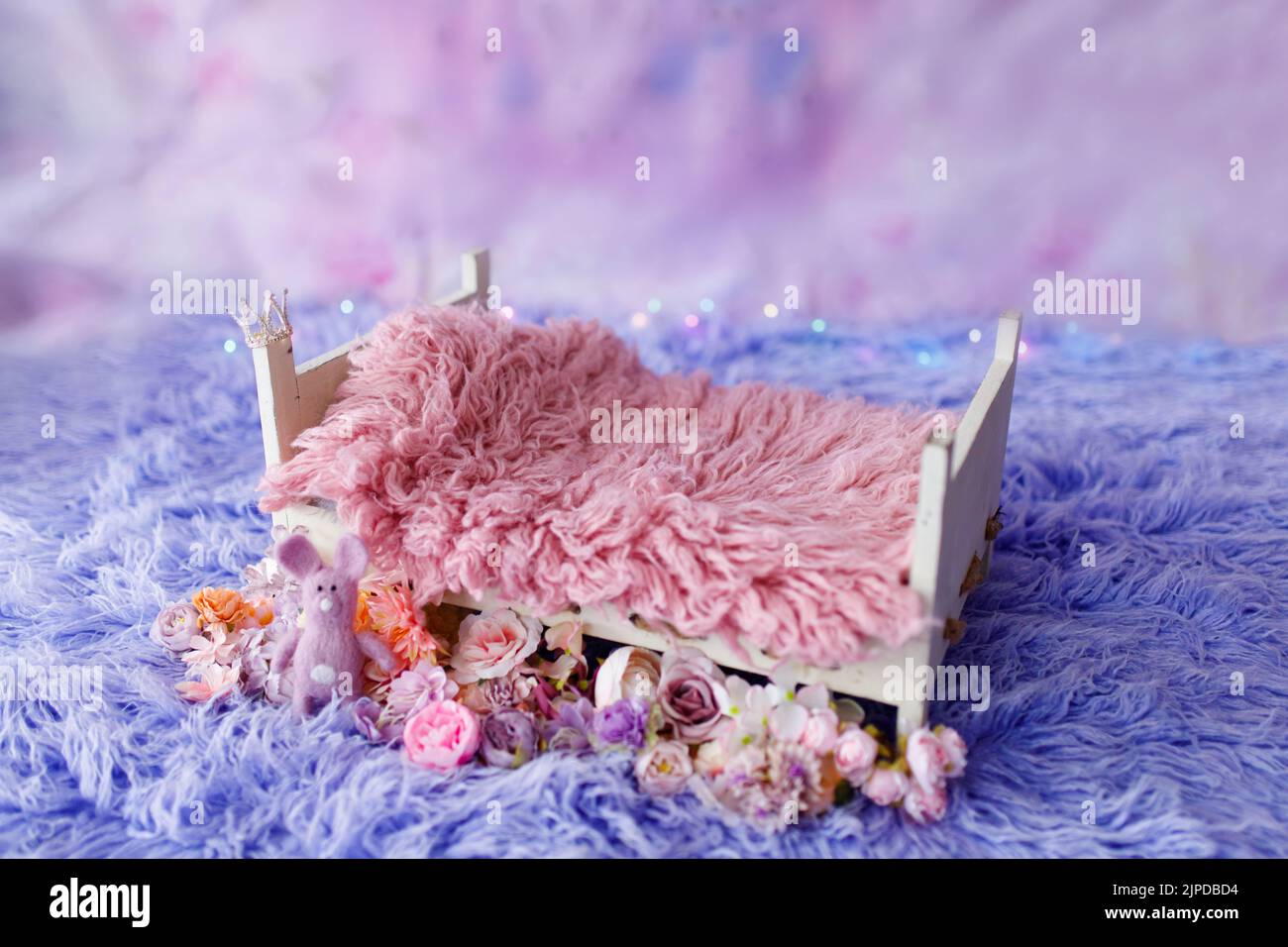 Newborn digital backdrop with flowers Stock Photo - Alamy