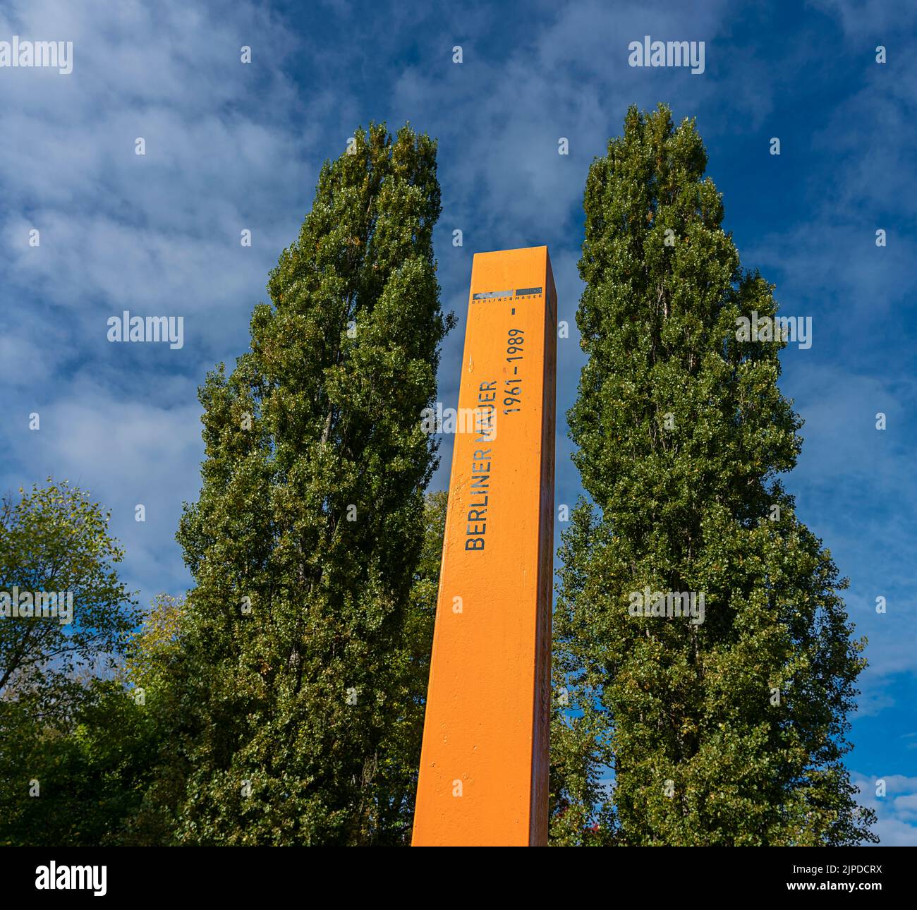 column, berlin wall, wall way, columns, pillar, pillars Stock Photo - Alamy