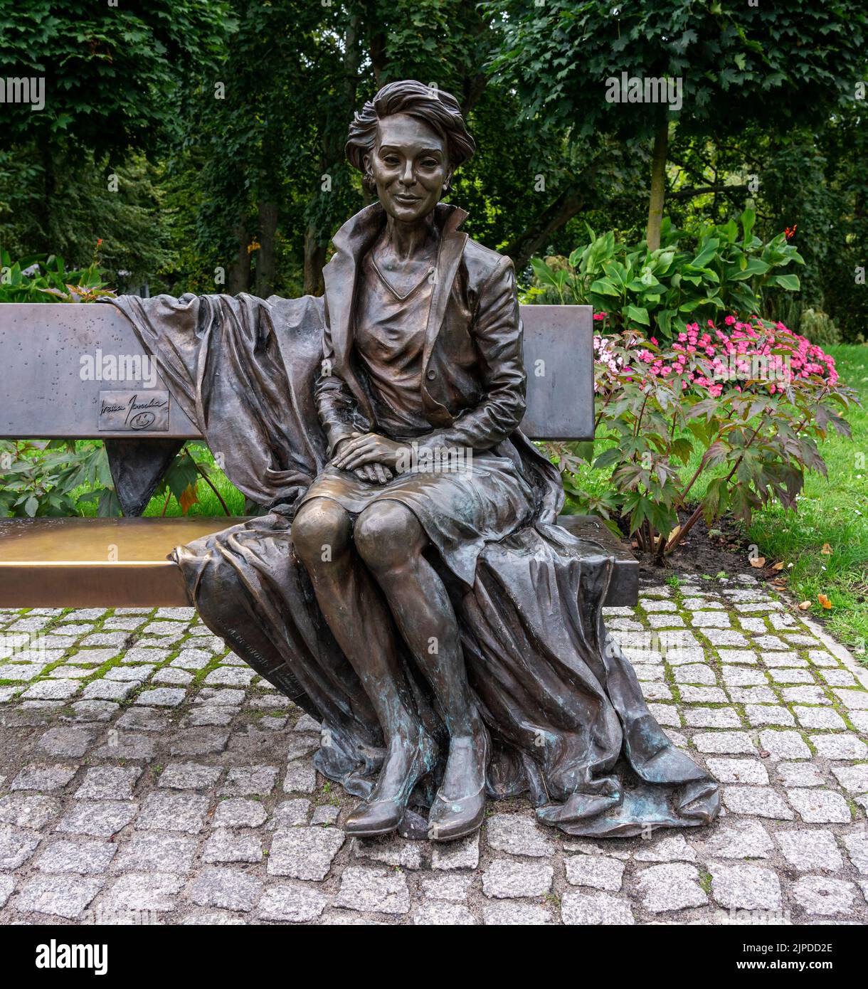bronze figure, sculpture park, miedzyzdroje, wolin, bronze figures ...