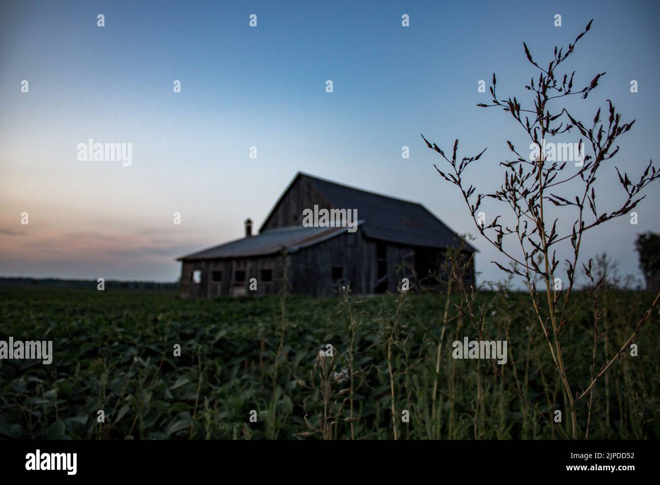 Beautiful ancient barn hi-res stock photography and images - Alamy