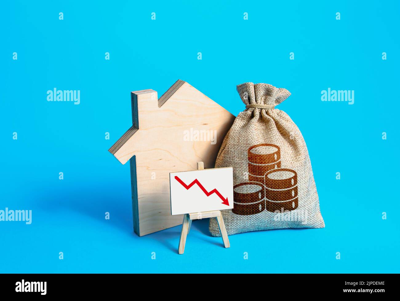 Reducing household bills hi-res stock photography and images - Alamy