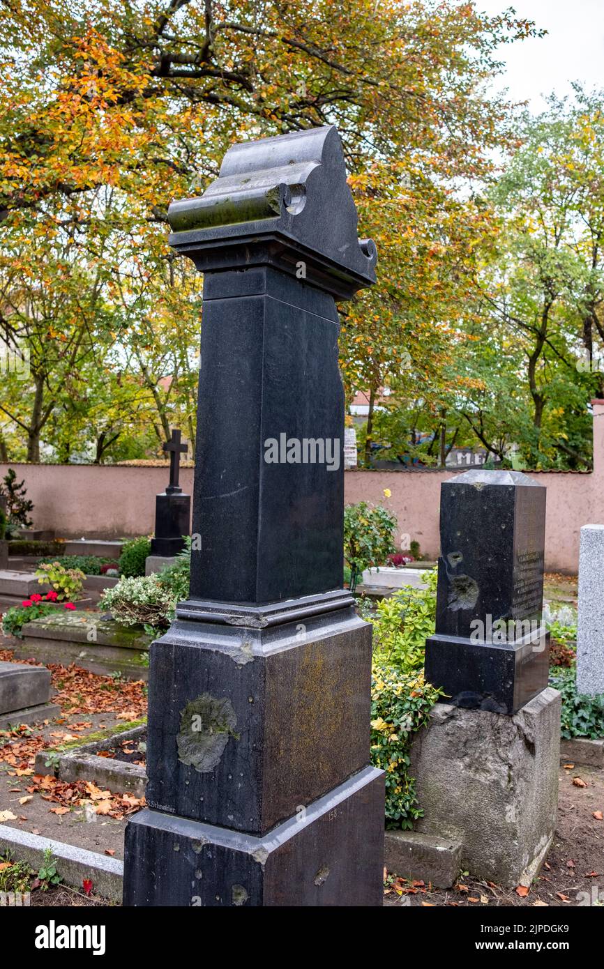 grave, gravestone, tomb, graves, gravestones, headstone, headstones, tombstone, tombstones ...