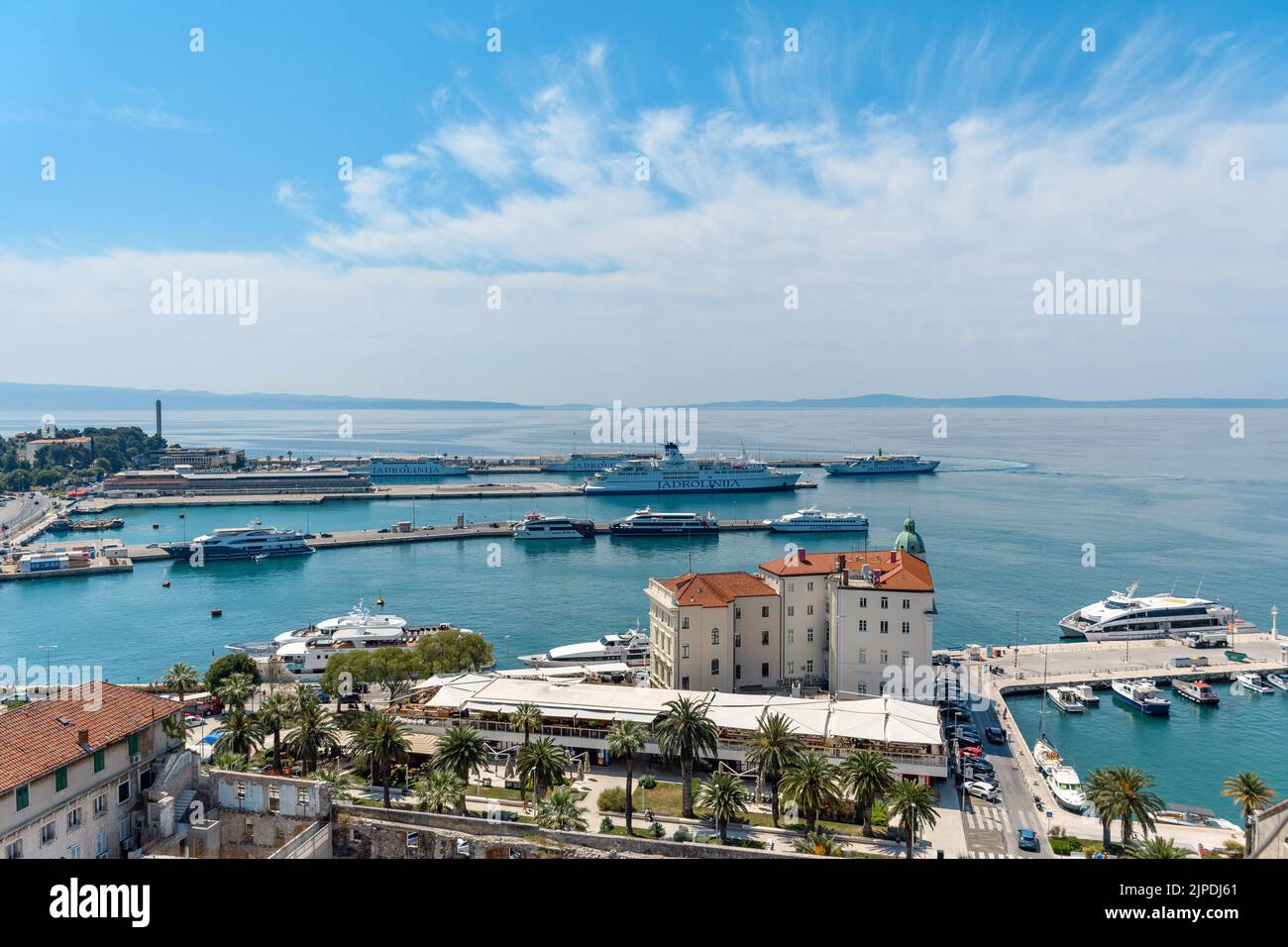 A split water view hi-res stock photography and images - Alamy