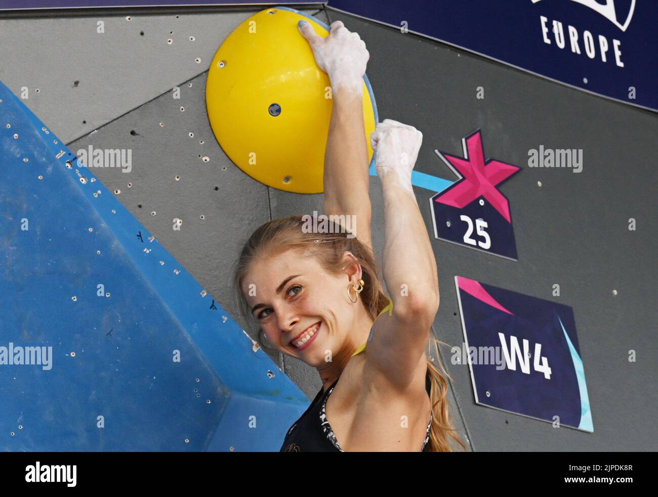 Hannah meul climbing hi-res stock photography and images - Alamy