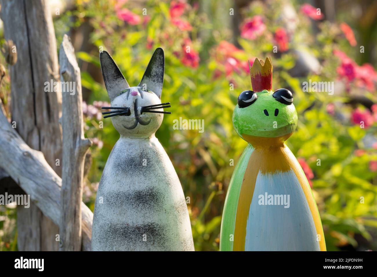 frog prince, garden decoration, gartenstecker, frog king, frog princes ...