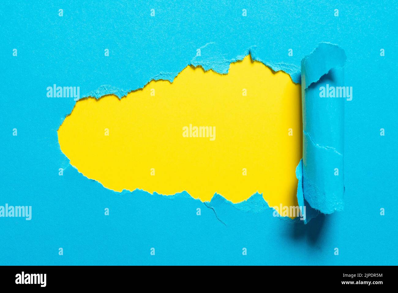 Replacing Old Wallpaper Design, Creating New Wall Pattern Layout ...