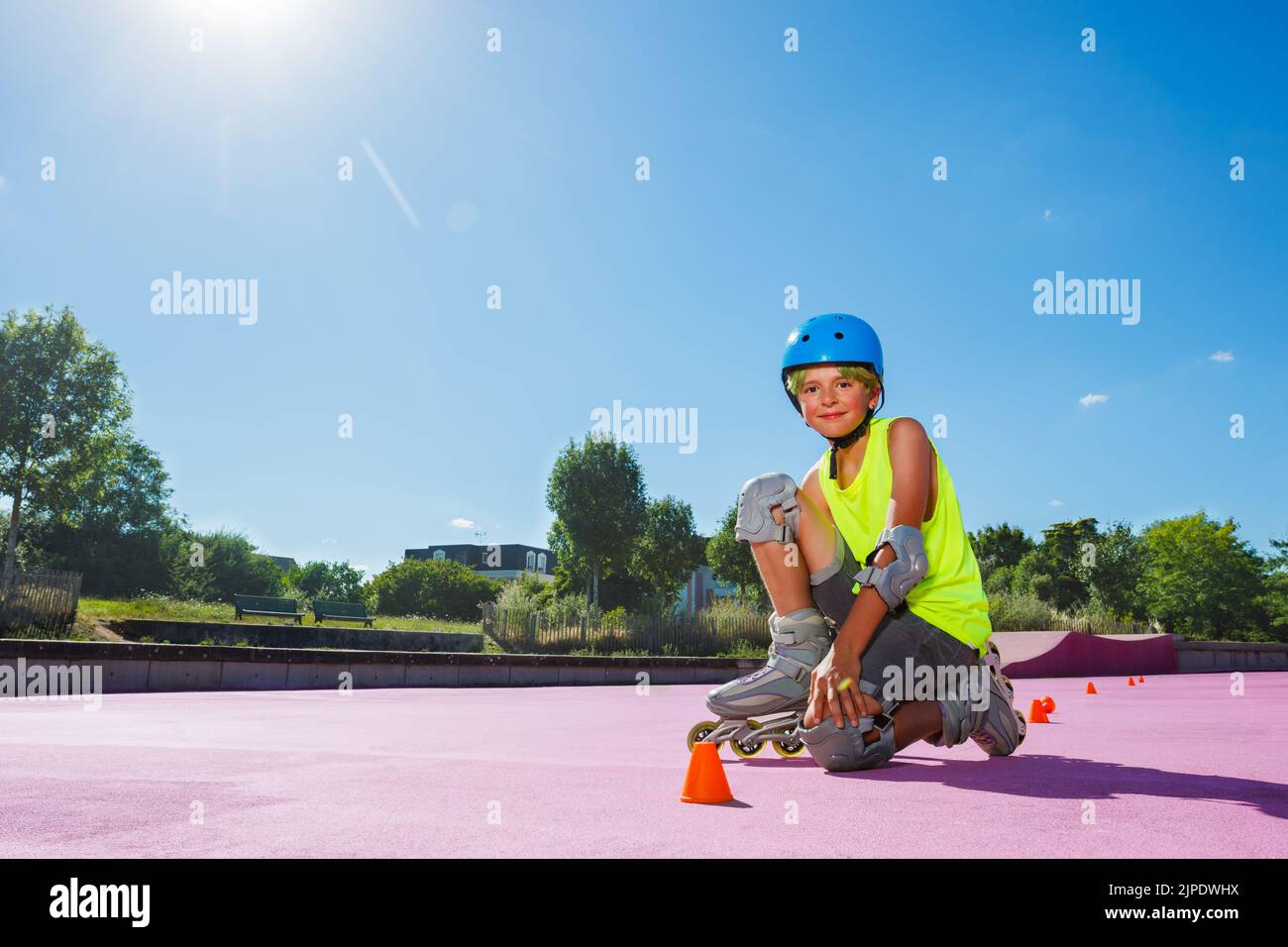 City skate park hi-res stock photography and images - Alamy