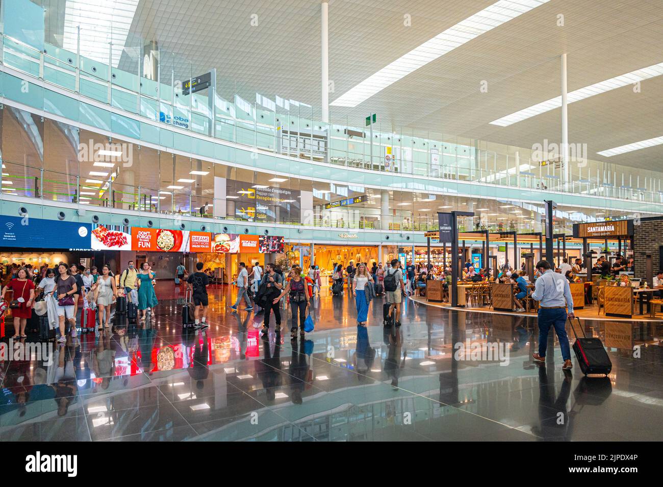 Interior architecture of the Josep Tarradellas Barcelona–El Prat ... Interior architecture of the Josep Tarradellas Barcelona–El Prat ...