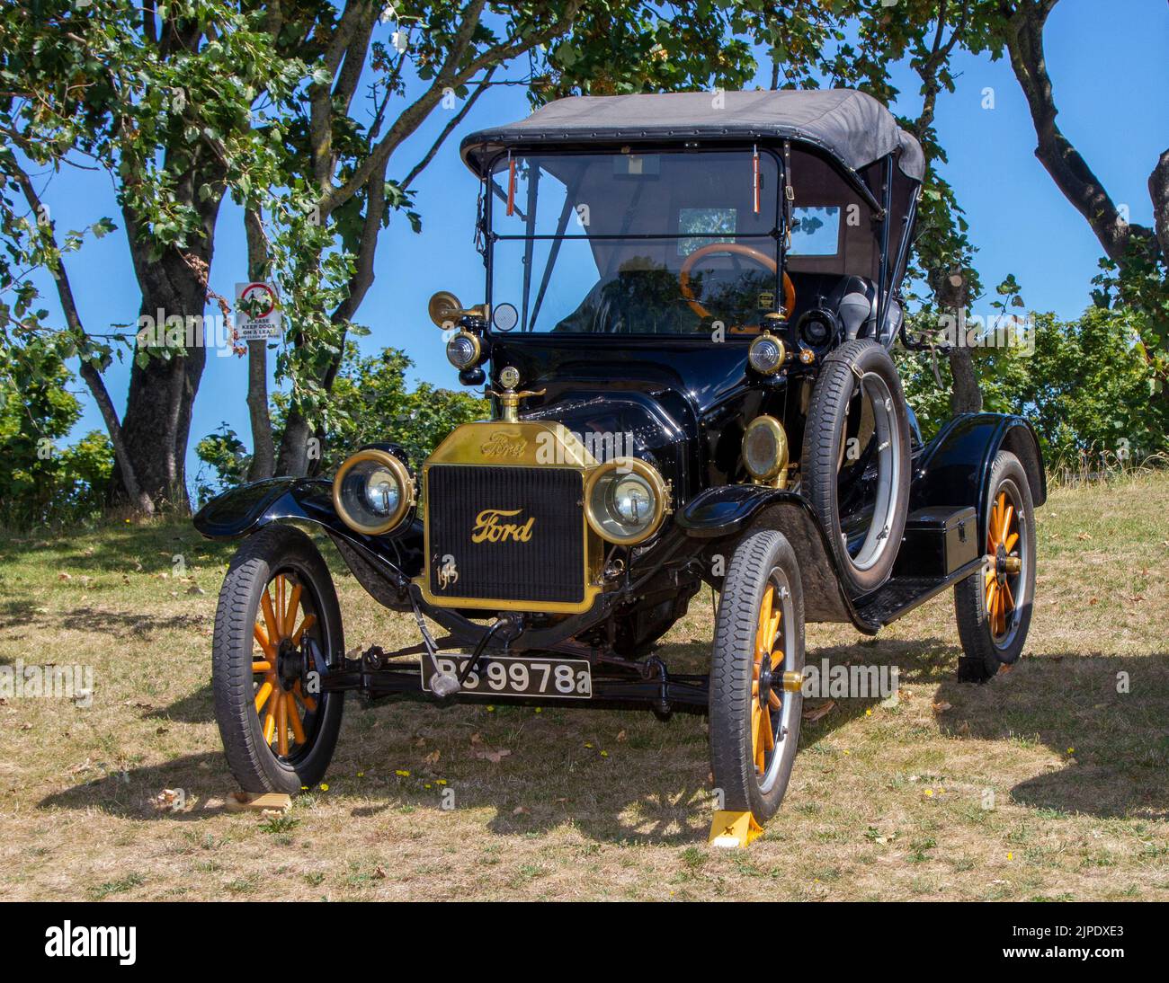1915 black FORD 1915 Model A. BS9978 2800cc petrol sedan at Southport ...