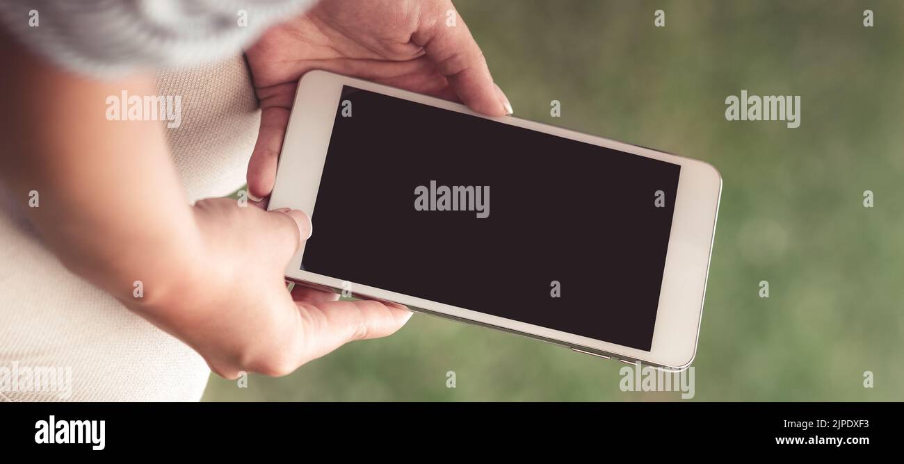 Mobile Phone Screen With Important Ideas On It And Note Sticked On It ...