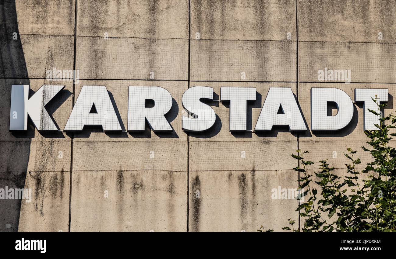 Warenhaus karstadt hi-res stock photography and images - Alamy