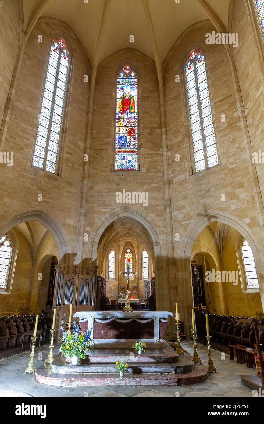 (C) Denis TRASFI / MAXPPP - à Sarlat-la-Canéda le 16-08-2022 - Nef de ...