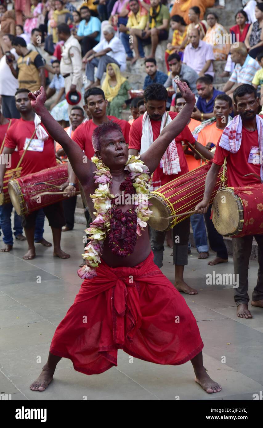 Guwahati, Guwahati, India. 17th Aug, 2022. Devotees perform Deodhani ...