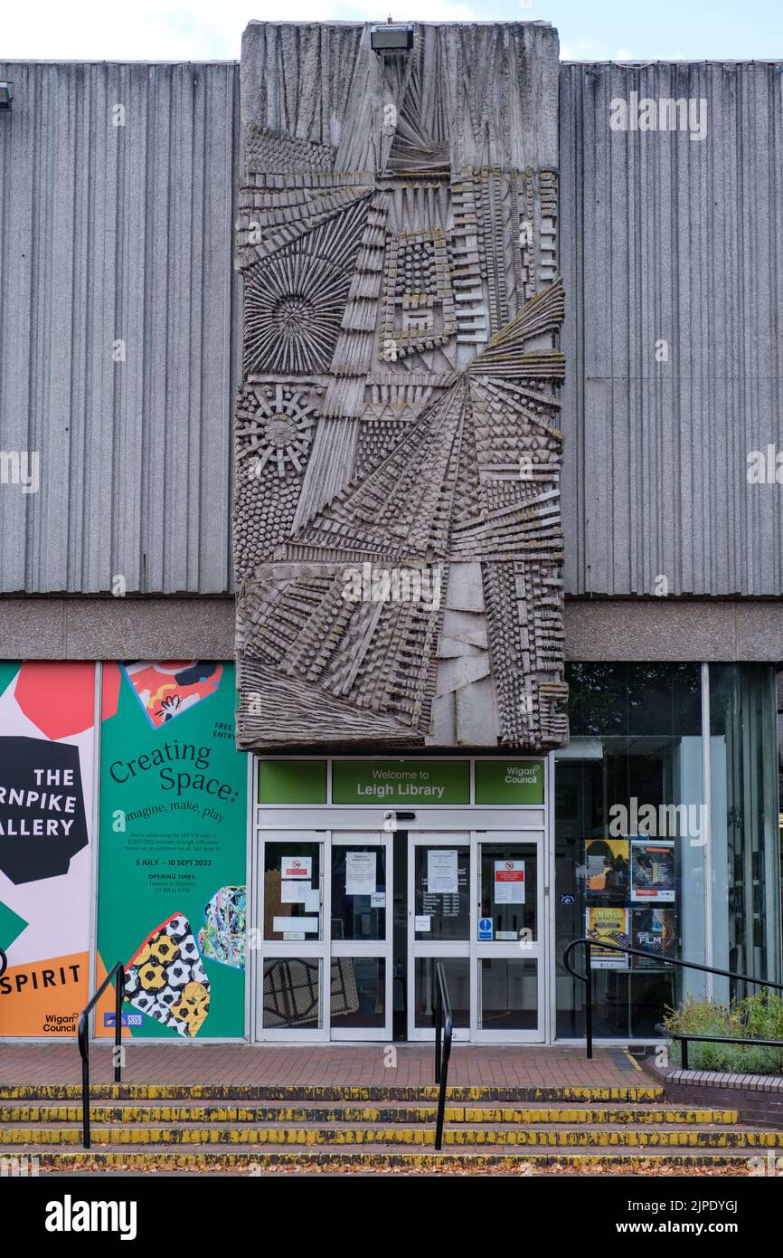 Leigh manchester town centre hi-res stock photography and images - Alamy