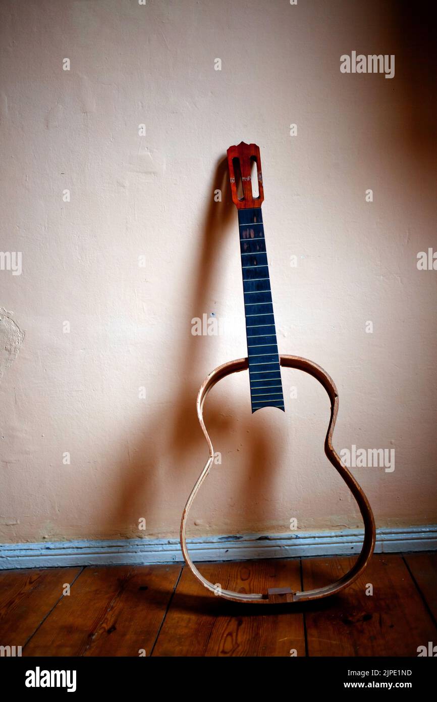 Frames guitars hi-res stock photography and images - Alamy