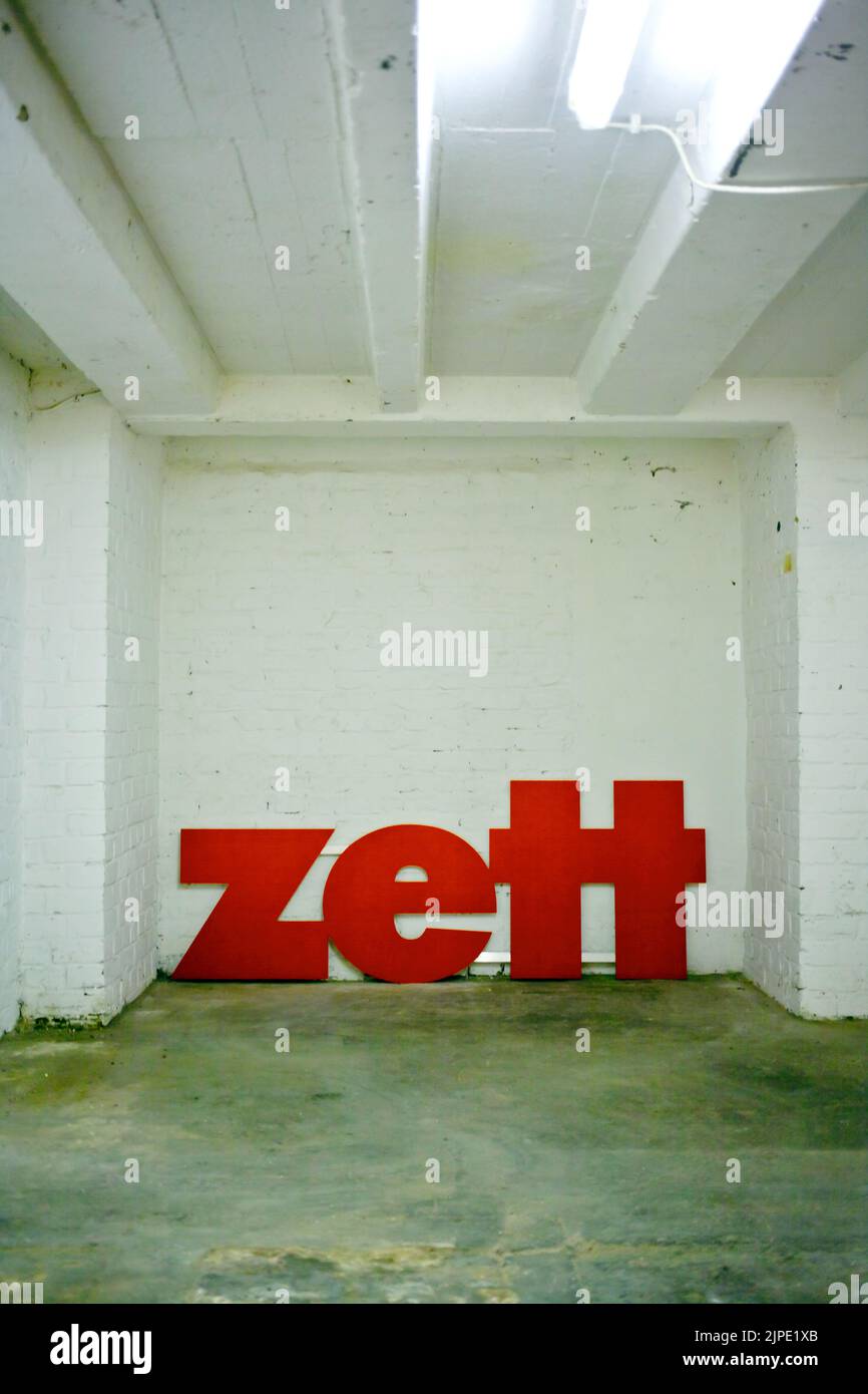Zett hi-res stock photography and images - Alamy