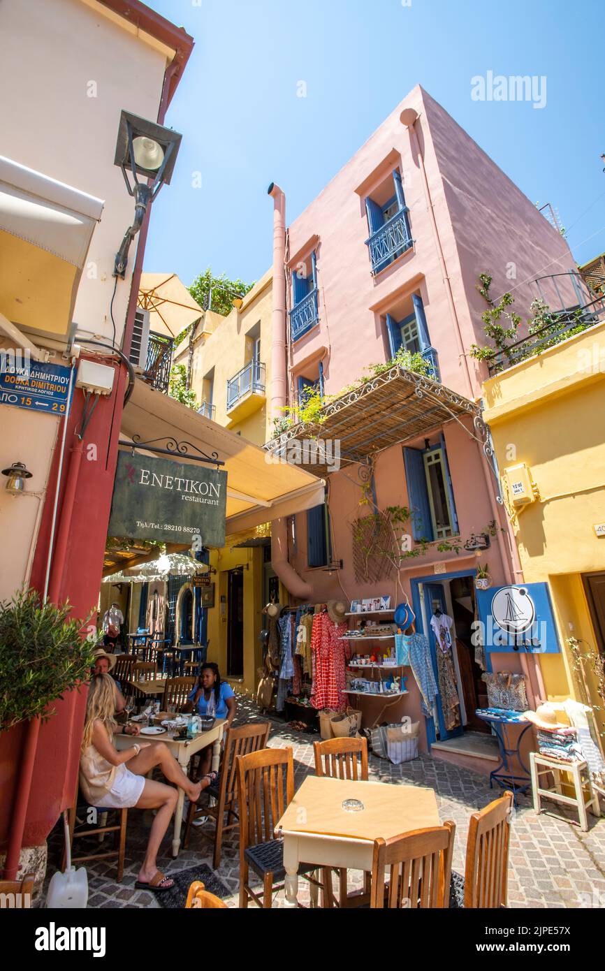 Magazine street dining hi-res stock photography and images - Alamy