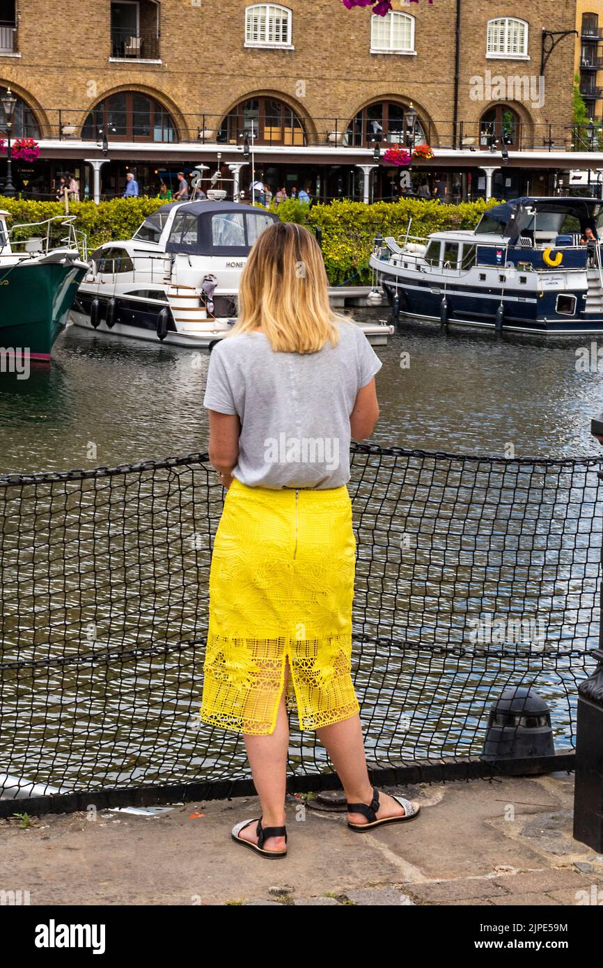 Time looking to the docks hi-res stock photography and images - Alamy