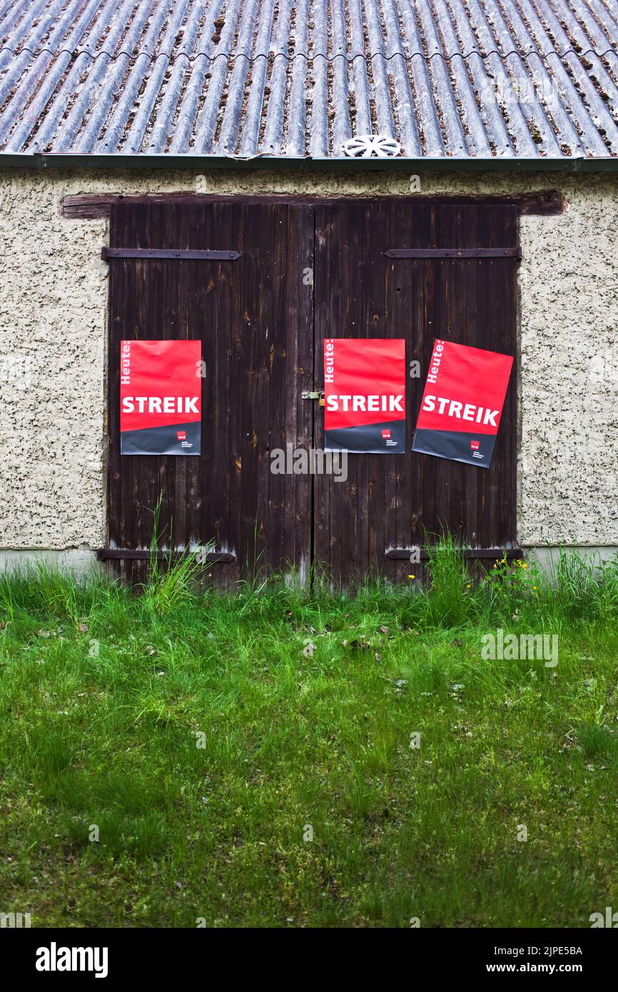 Placardeds hi-res stock photography and images - Alamy