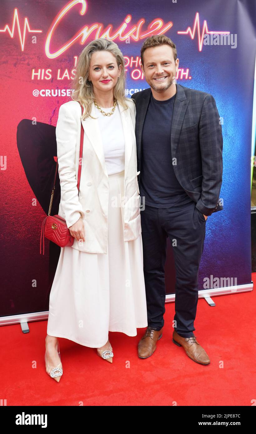 Harriet and Mark Rhodes arrives for Cruise playing at the Apollo ...