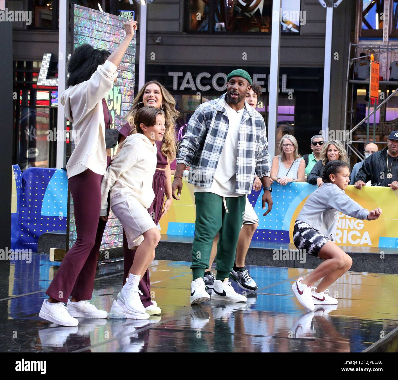 Stephen tWitch Boss And Wife Allison Holker Dance On GMA -PICTURED ... Stephen tWitch Boss And Wife Allison Holker Dance On GMA -PICTURED ...
