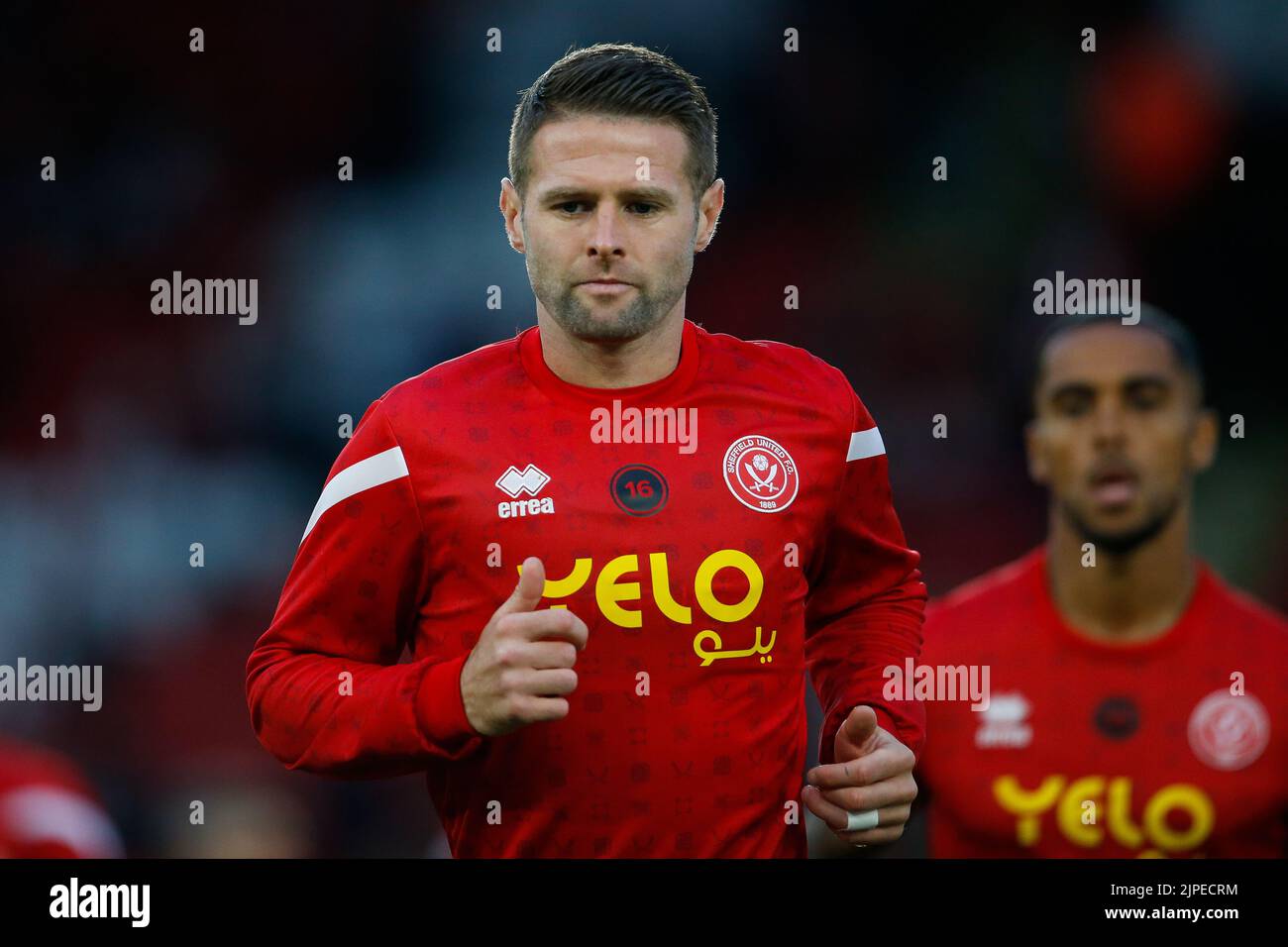 Oliver Norwood #16 of Sheffield United warms up before the game Stock ...
