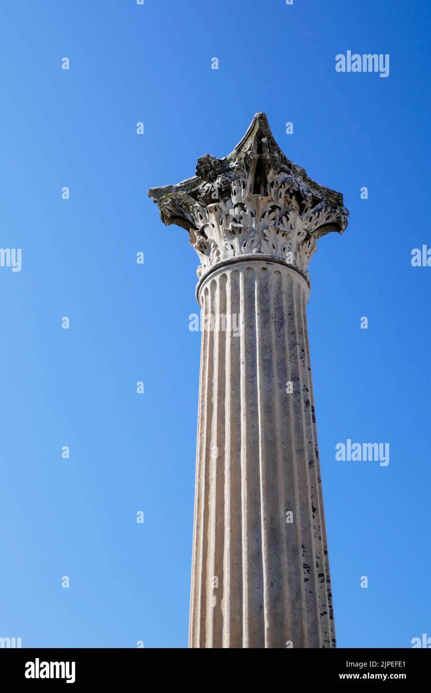 A pillar in the city of Pompeii Stock Photo - Alamy