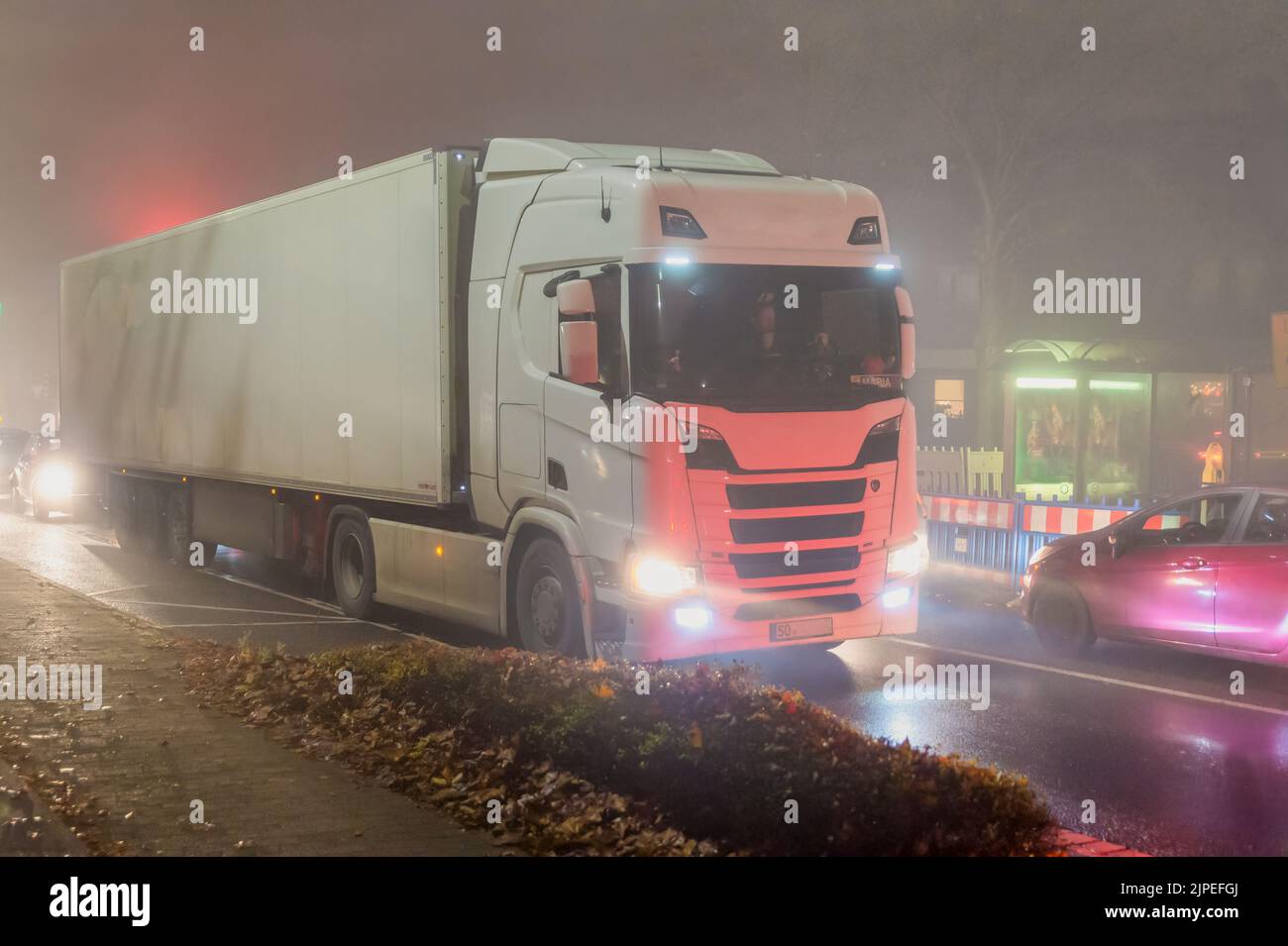 truck, fog, street, spotlight, lorry, trucks, fogs, road, roads ...
