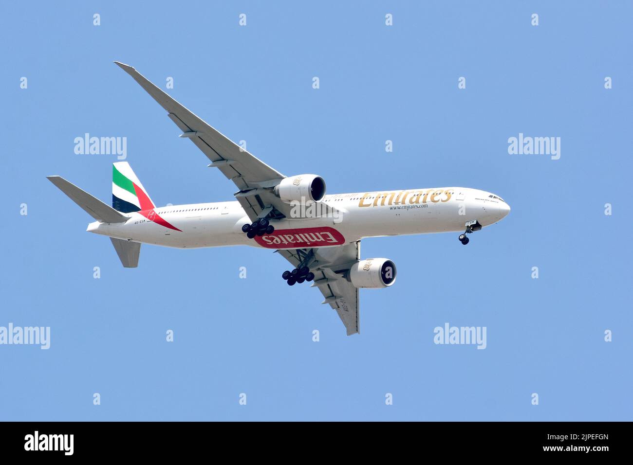 Emirates, (is the largest airline of the United Arab Emirates), Boeing ...