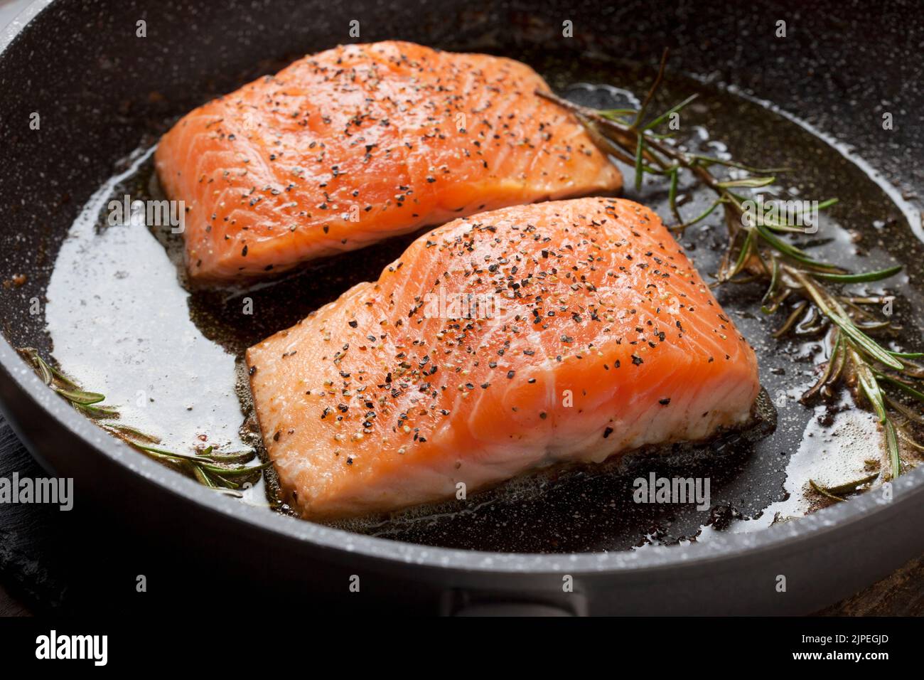 searing, salmon fillet, salmon fillets Stock Photo - Alamy