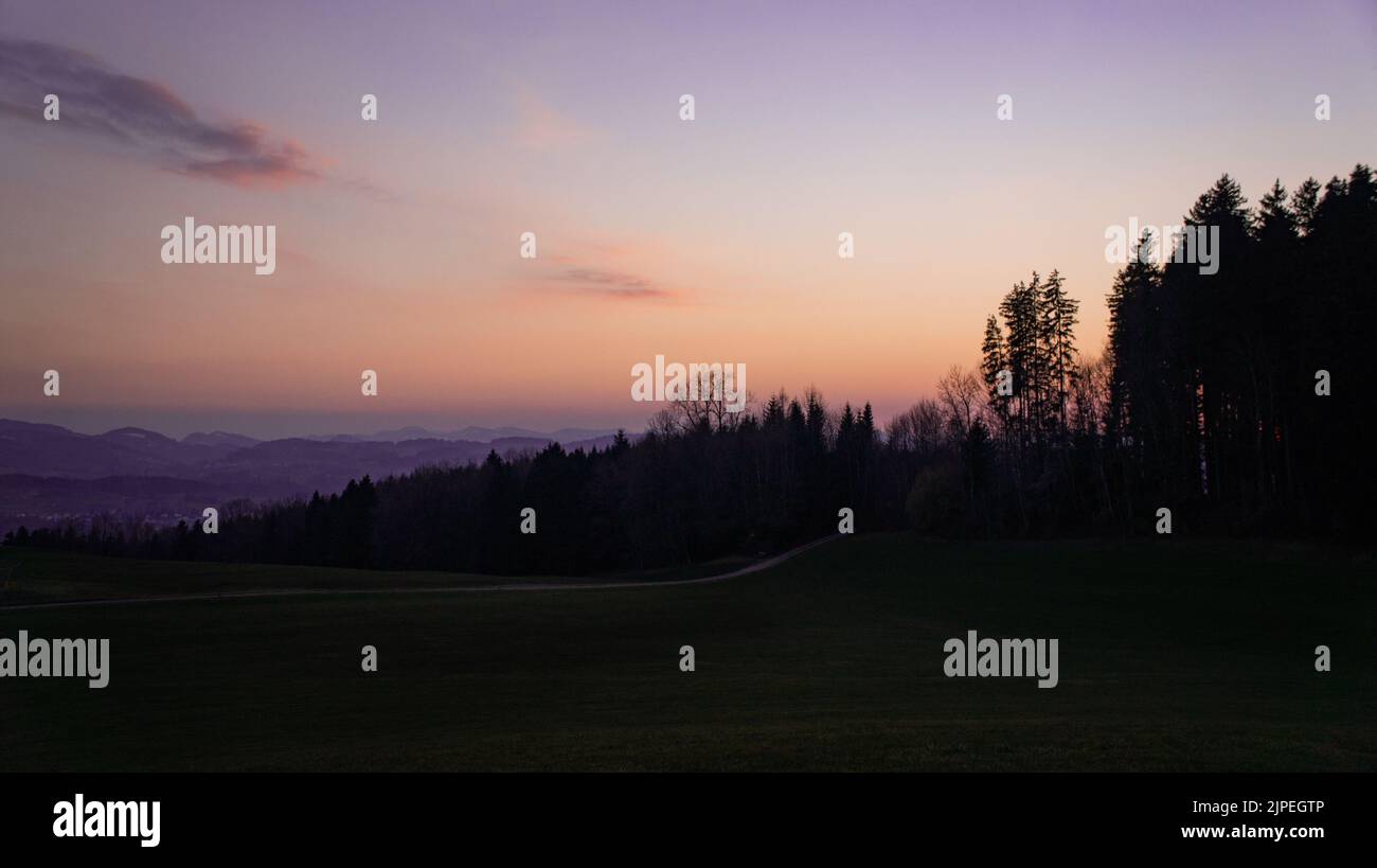 Evening sky of hills hi-res stock photography and images - Alamy