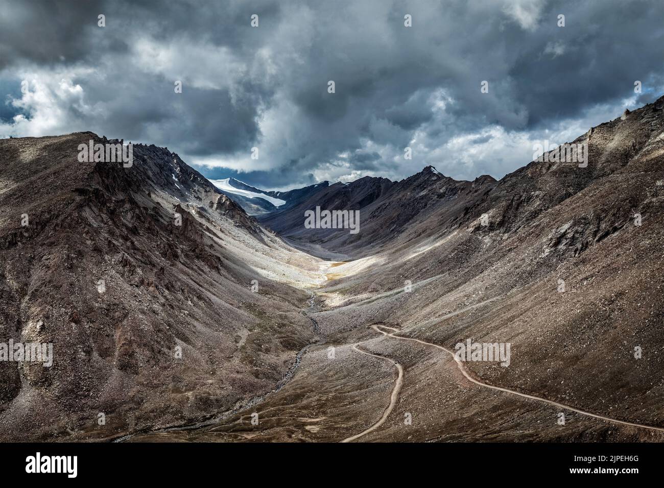 Ladakh ranges hi-res stock photography and images - Alamy