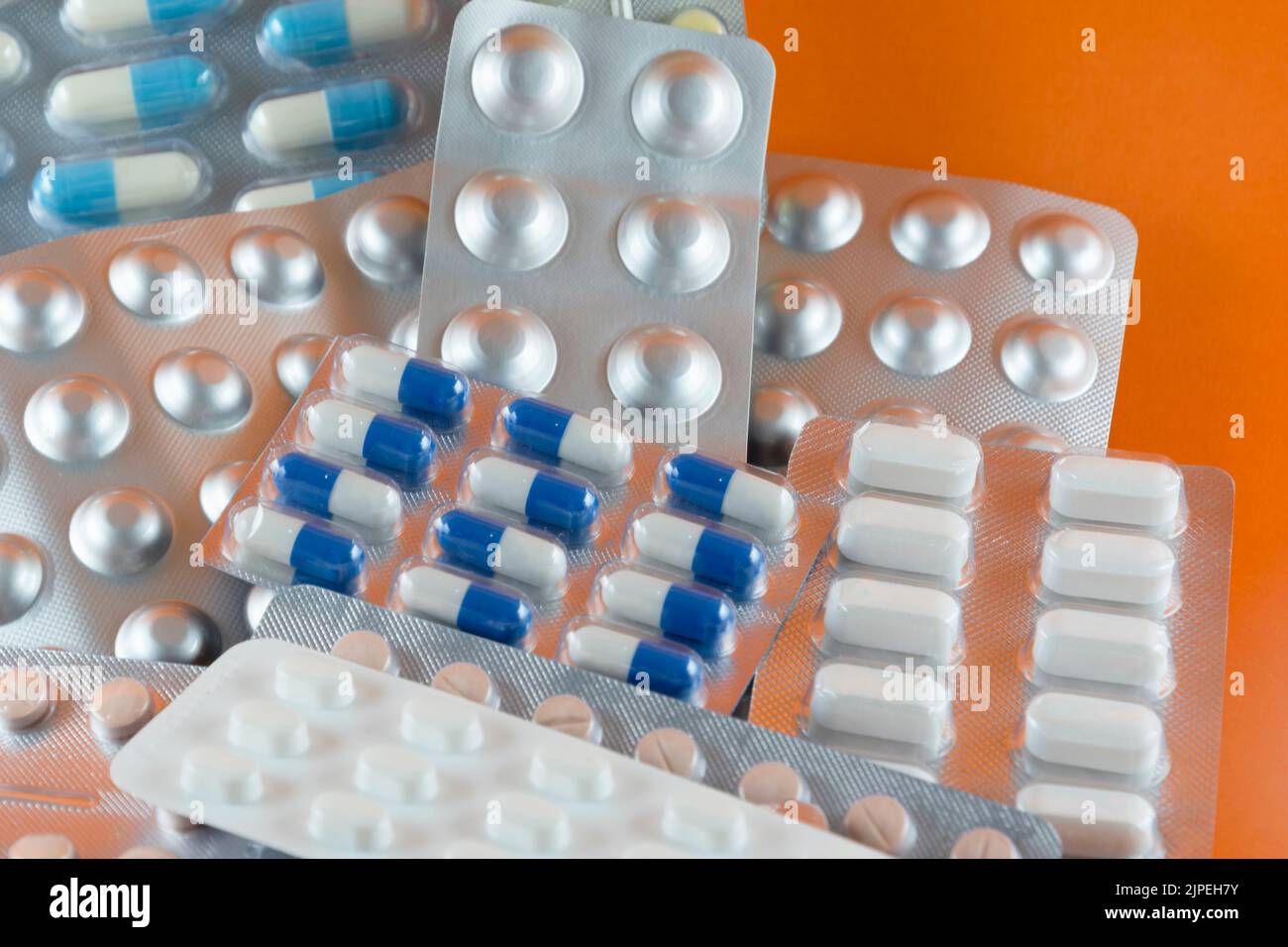 Pill carton hi-res stock photography and images - Alamy