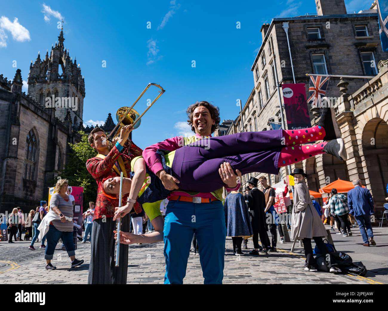 Royal Mile, Edinburgh, Scotland, UK, 17th August 2022. Performers on ...