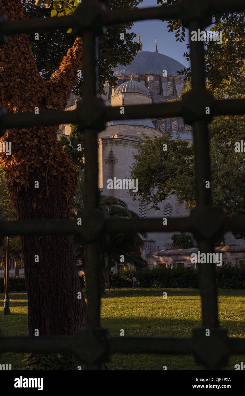 Mosque coloured window hi-res stock photography and images - Alamy