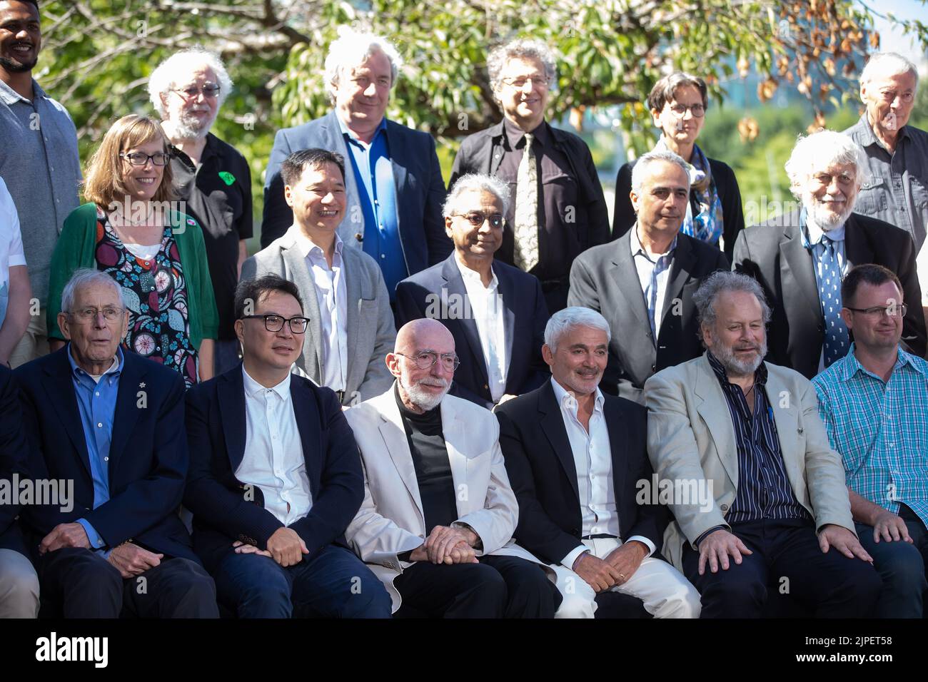 Quantum Gravity Conference keynote speakers pose for an official photo ...