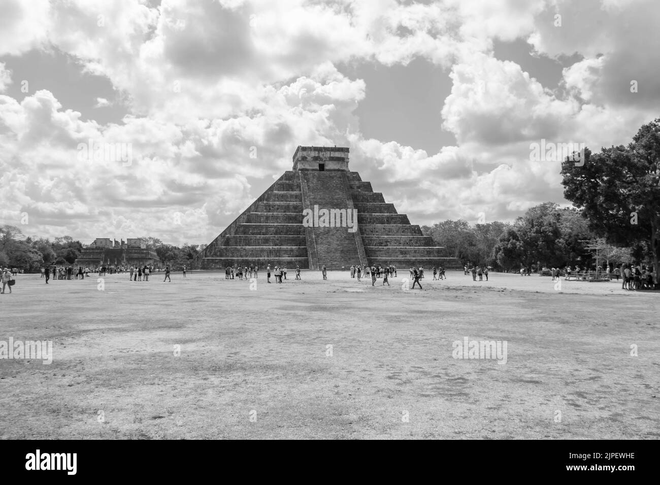 YUCATÁN, MEXICO - 21 April 2022: El Castillo at Chichén Itzá which is a ... YUCATÁN, MEXICO - 21 April 2022: El Castillo at Chichén Itzá which is a ...