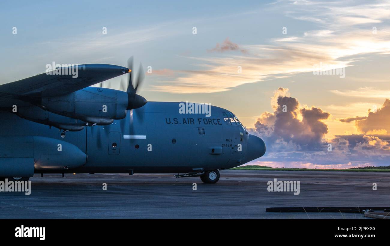 Aerial refueling point hi-res stock photography and images - Alamy