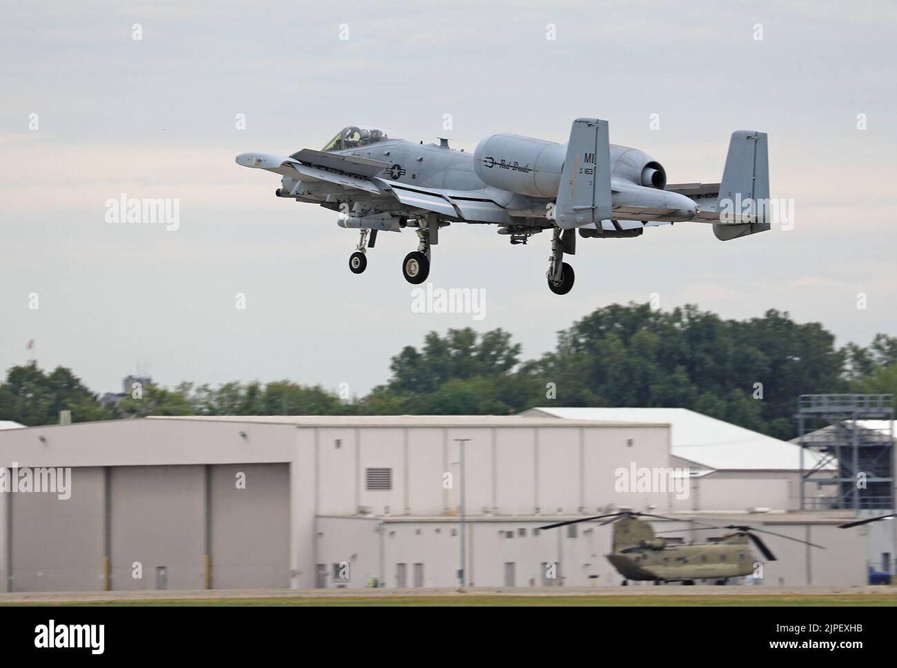 An A-10 Thunderbolt II from the 127th Wing’s 107th Fighter Squadron ...