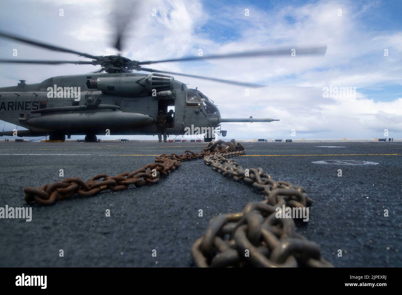220817-N-XN177-2357 PHILIPPINE SEA (Aug. 17, 2022) – A CH-53 Super ...