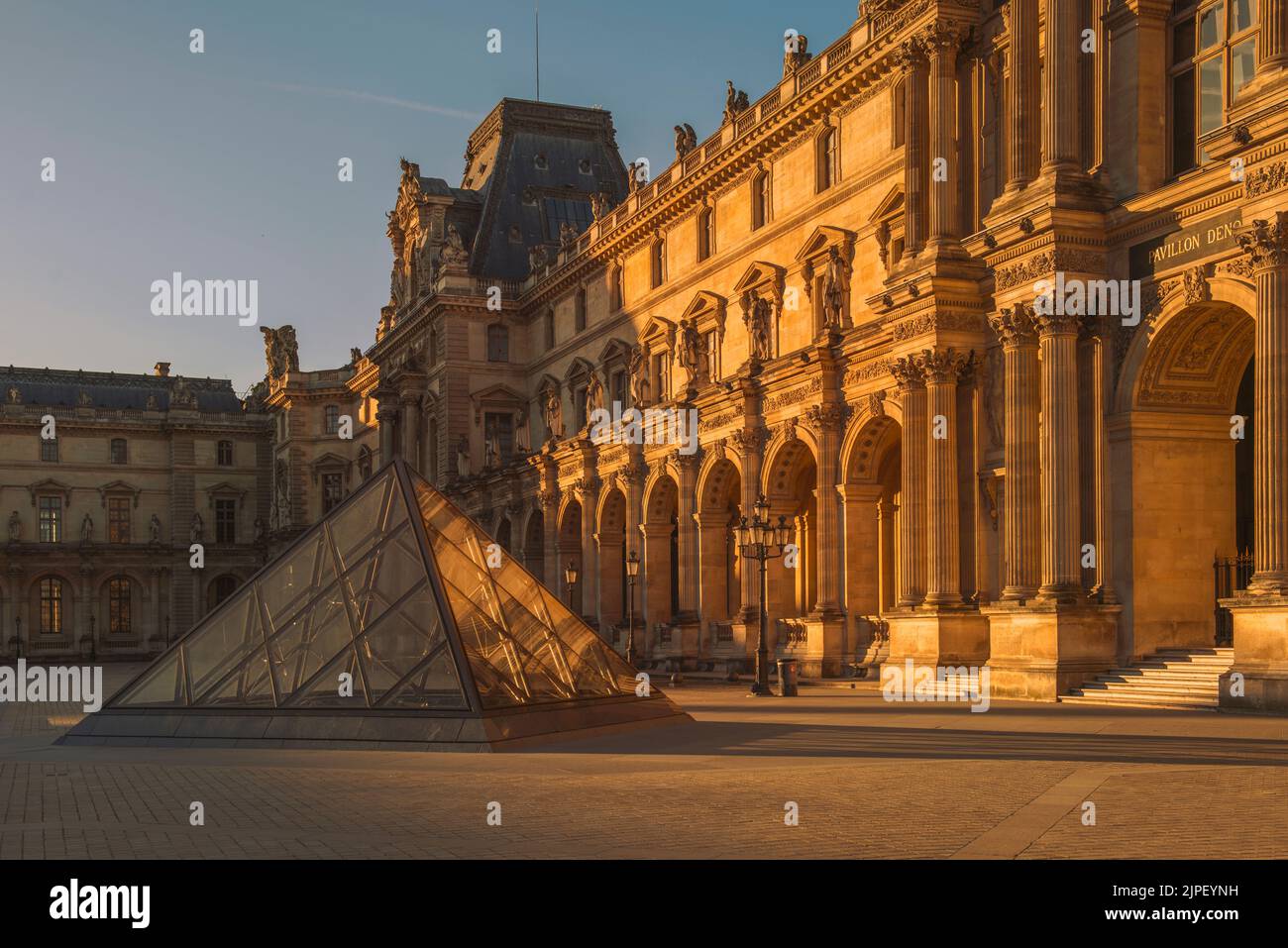 Louvre palace and museum hi-res stock photography and images - Alamy